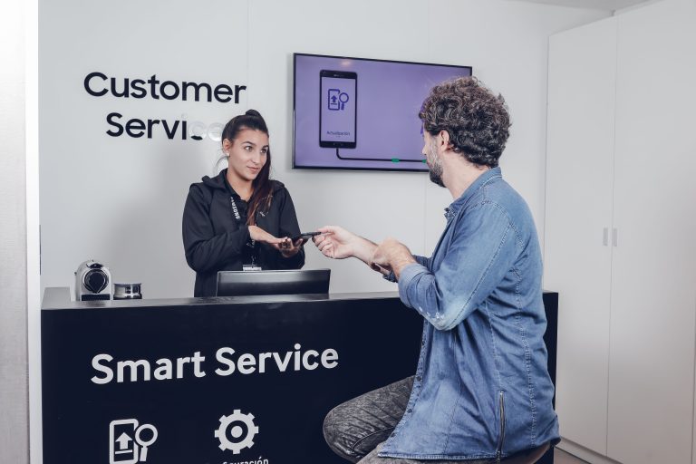 Samsung sigue fortaleciendo su Servicio al Cliente – Samsung Newsroom ...
