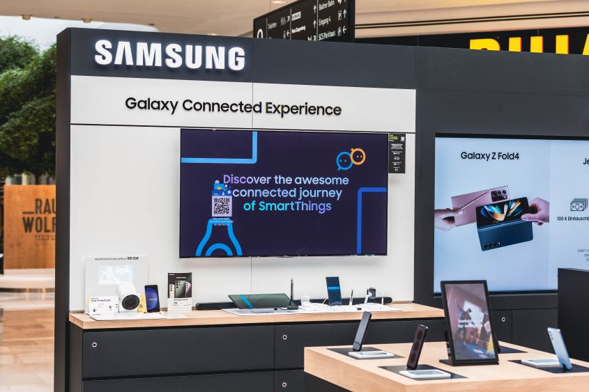 Eintauchen in neue Galaxien: Samsung Pop Up Store tourt durch ...