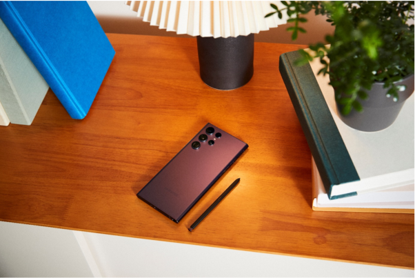 Unpacking the Samsung Galaxy S22 Ultra: 4 ‘Firsts’ that Break the Rules ...