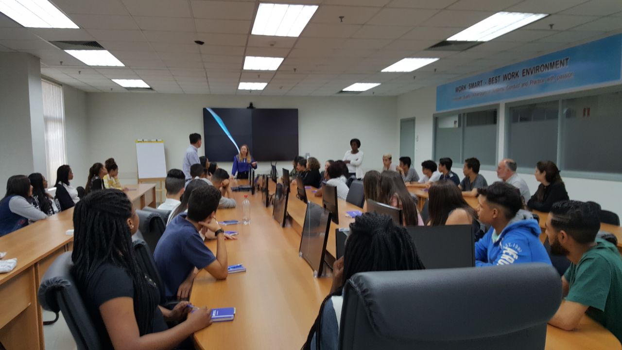 Alunos do programa ‘Geração de Futuro’ da Samsung visitam fábrica da ...