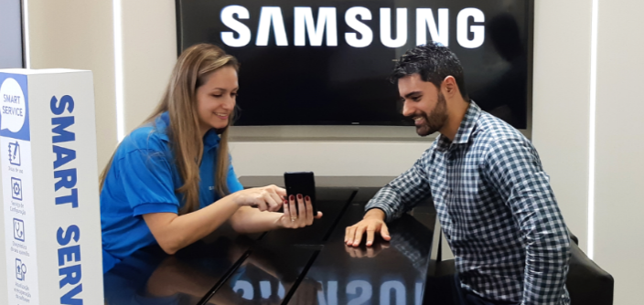 Samsung disponibiliza atendimento ao cliente em lojas da marca ...