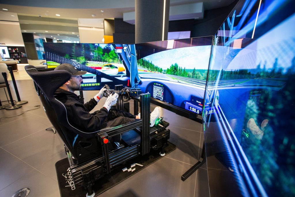 Samsung Canada unveils grand prix-style racing simulator with Neo QLED ...