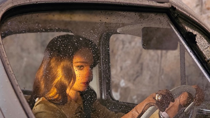 Samsung Partners With Actress Emma Myers and Team Galaxy To Open Up ...