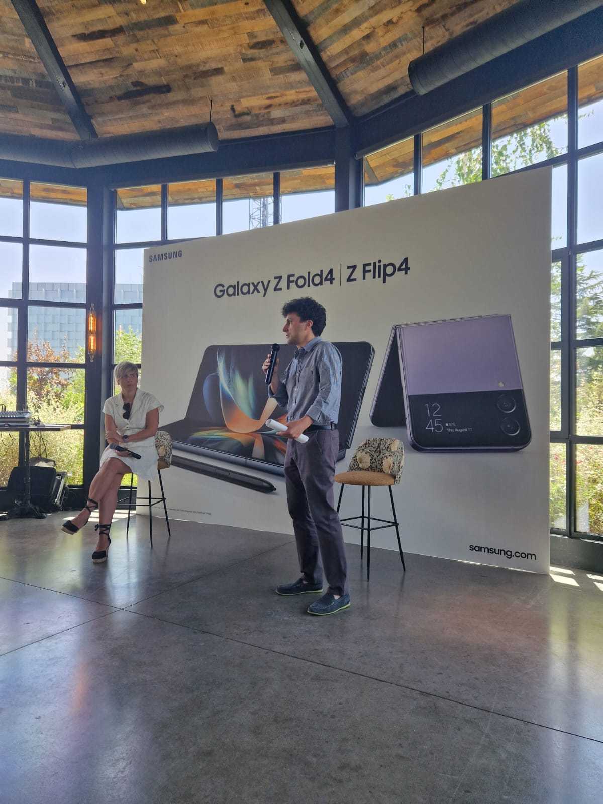 Los smartphones plegables de Samsung aumentaron sus ventas casi un 70% ...