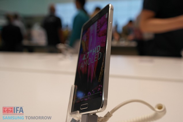 Metal or Plastic? What is the right answer? – Samsung Global Newsroom