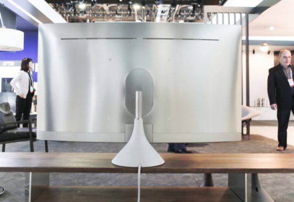 Made for Living: How QLED TV Blends Into Your Living Room – Samsung ...
