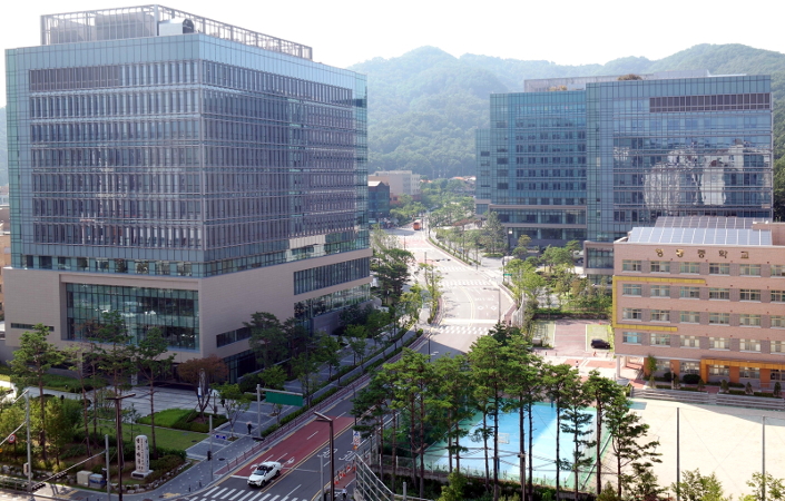 Samsung Opens Global AI Centers in the U.K., Canada and Russia ...