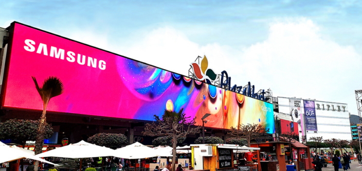 Samsung Builds Another Digital Landmark, the Biggest SMART LED Signage ...