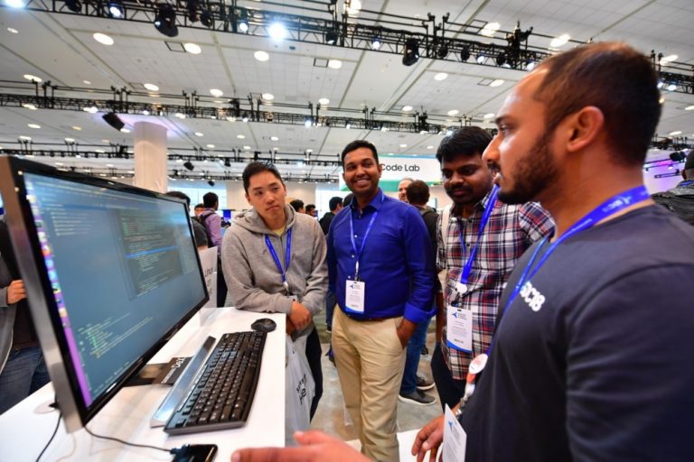 SDC18: Linux on DeX Will Make It Easier for Developers to Code on the ...