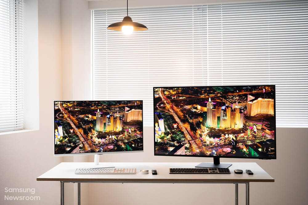 Watching TV And Working On A Single Screen With Samsung s Do It All
