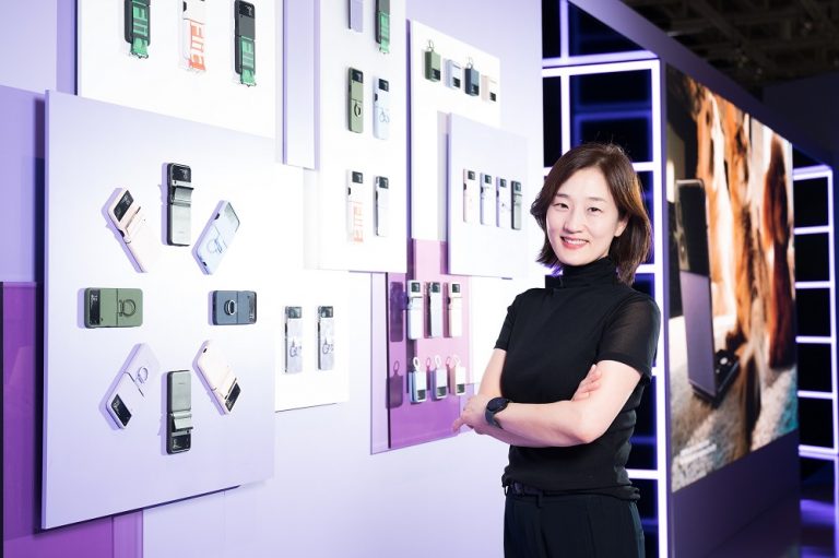 [Q&A] The Evolution of Foldable UX: How Samsung Elevates the UX Design ...