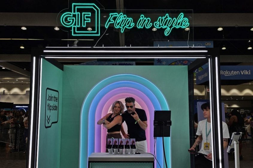 With New Samsung Foldable Campaigns, Users Can Enjoy Both Virtual and ...