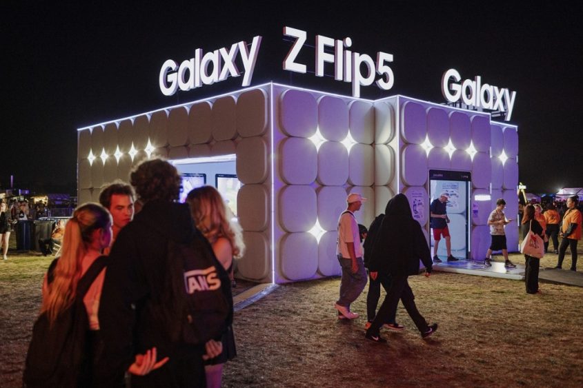 With New Samsung Foldable Campaigns, Users Can Enjoy Both Virtual and ...
