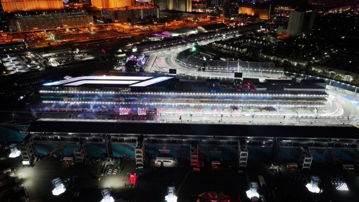 Samsung Lights Up the FORMULA 1 HEINEKEN SILVER LAS VEGAS GRAND PRIX ...