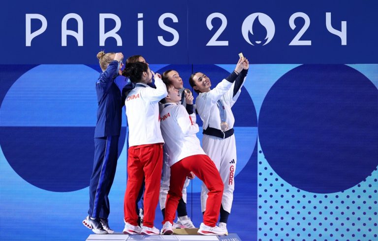 Paris 2024: Medalists Share Their Winning Smiles With Galaxy Z Flip6 ...