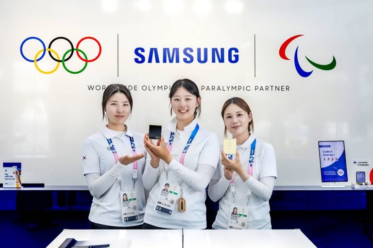 Paris 2024: Galaxy Z Flip6 Olympic Edition Delivered to Hand of Every ...