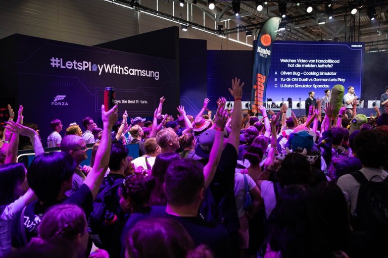 Gamescom 2024: Samsung’s Glasses-Free 3D Monitor Redefines Immersive ...