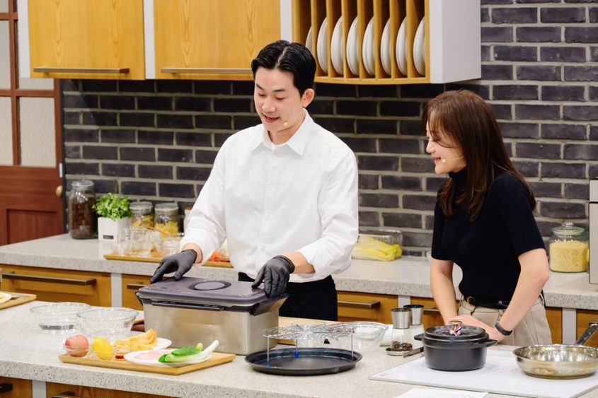 [Interview] Samsung’s AI Kitchen: ‘Culinary Class Wars’ Chef Lim Hee ...