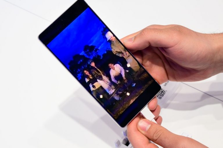 [MWC 2025] The True AI Companion: New Ways To Get Things Done, Create and Play With the Galaxy ...