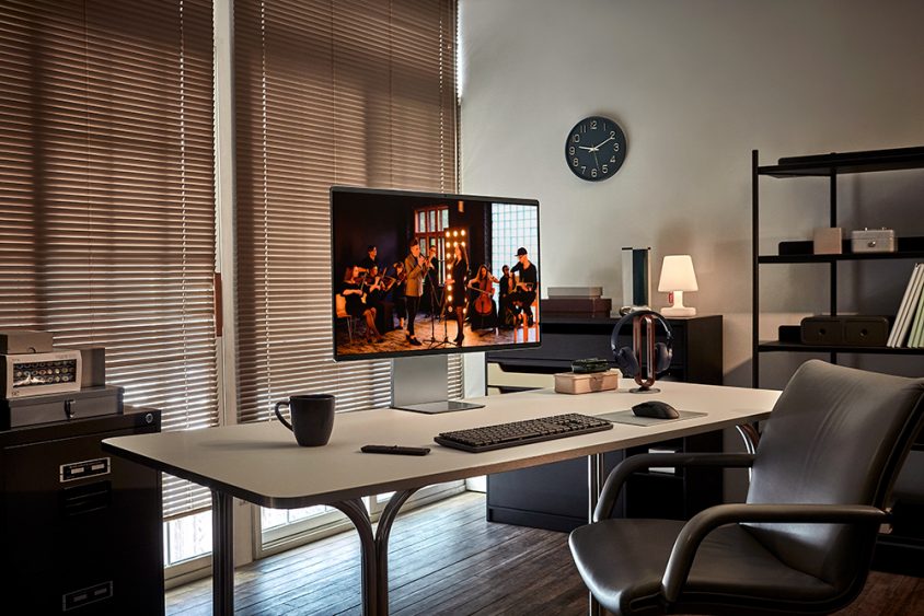 Samsung Smart Monitor M9 Meluncur Dengan Layar QD-OLED Berbasis AI ...