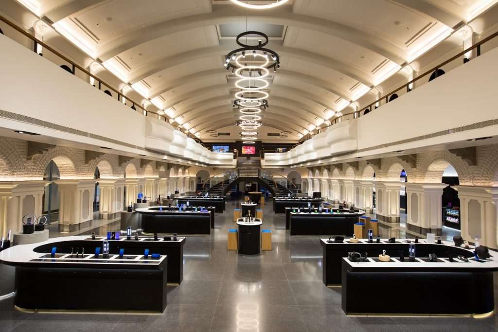 Opening of the World’s Largest Mobile Experience Centre in Pictures ...