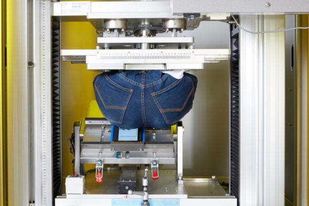 Lab Tour: How Samsung is Ensuring the Reliability of Galaxy Devices ...