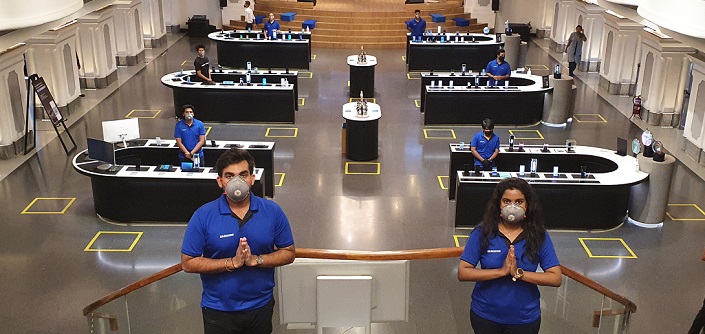 Samsung Smart Plazas, Smart Cafes Welcome You Back with a Namaste ...