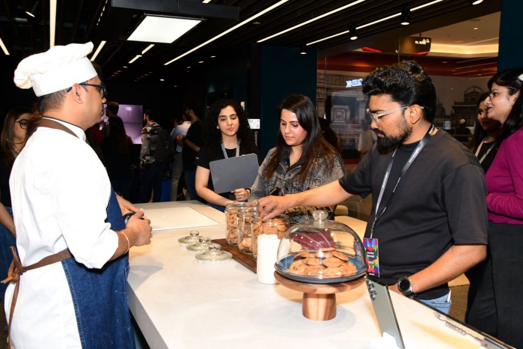 [In Images] Samsung Opens Lifestyle Experience Store at BKC Mumbai for ...