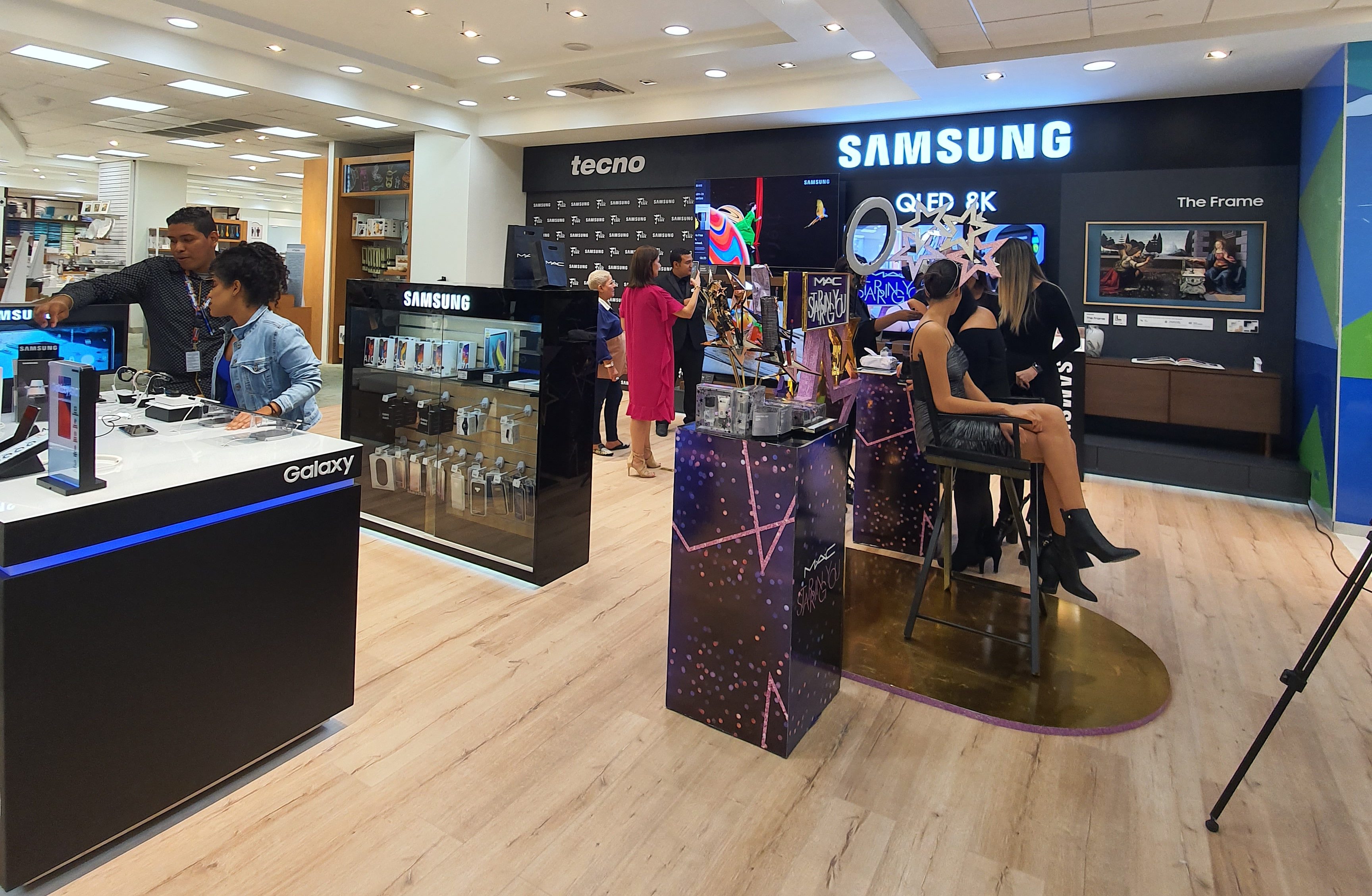 Samsung y Felix se unen para presentar un espacio tecnológico a sus ...