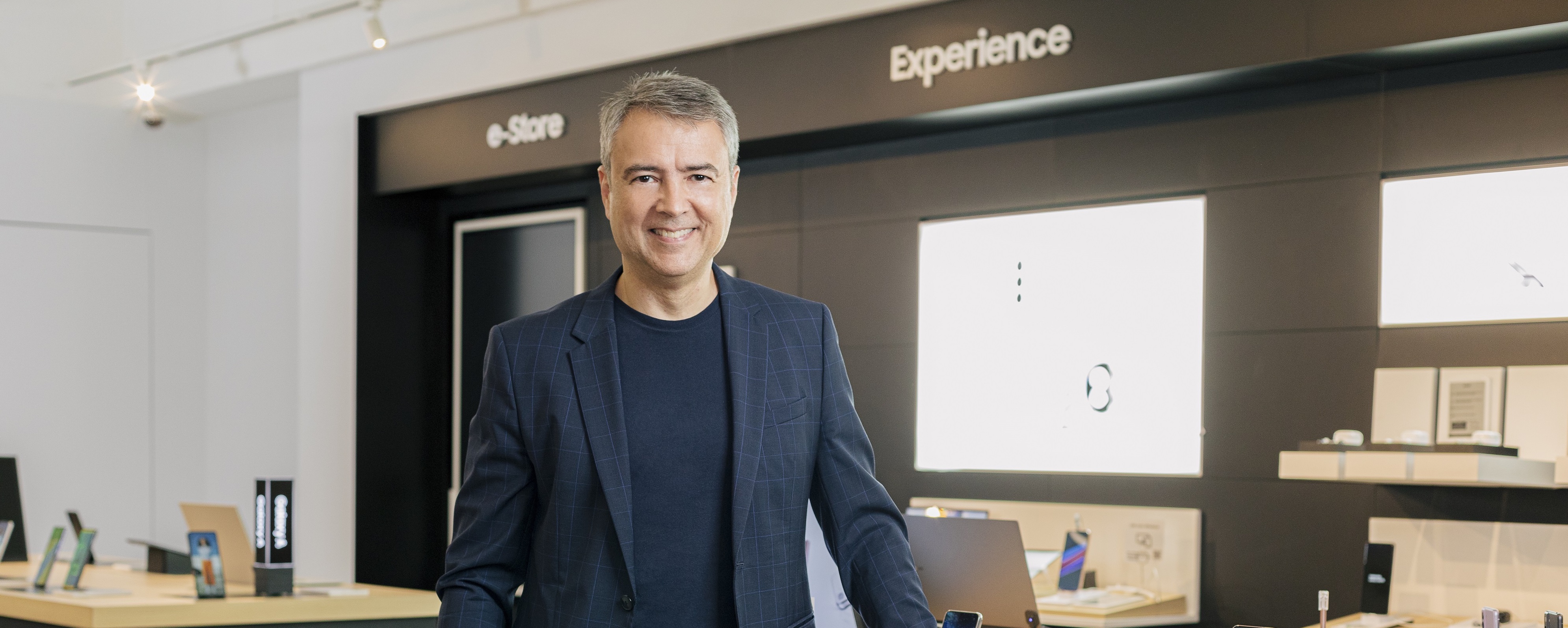 Editorial Los Dispositivos Plegables Son El Futuro En El Mercado De Smartphones De América