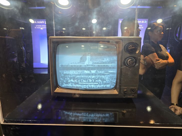 De la primera pantalla al futuro de la IA: Samsung celebra cinco ...