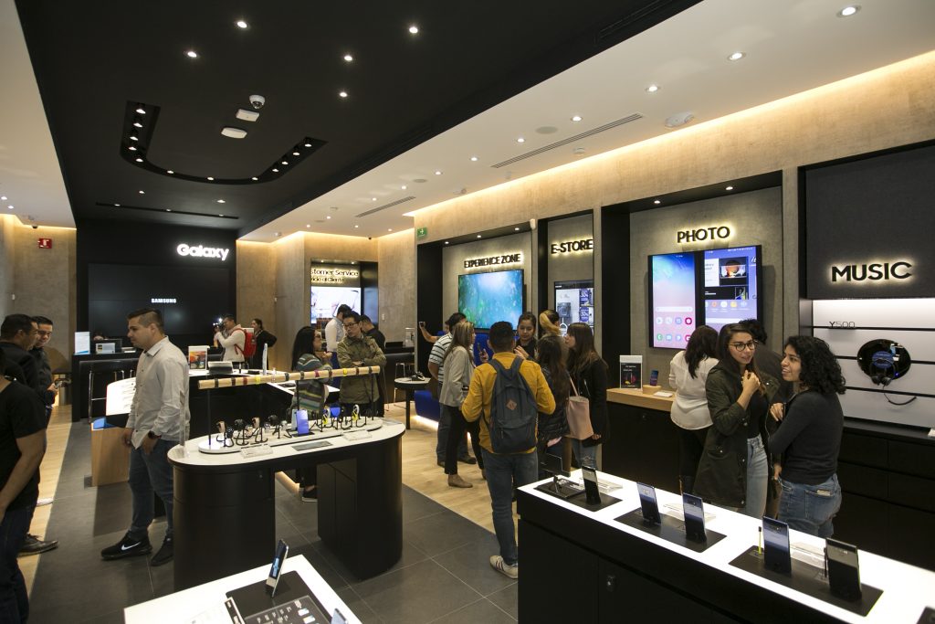 Samsung México abre su tienda número 13 para estar más cerca de sus ...