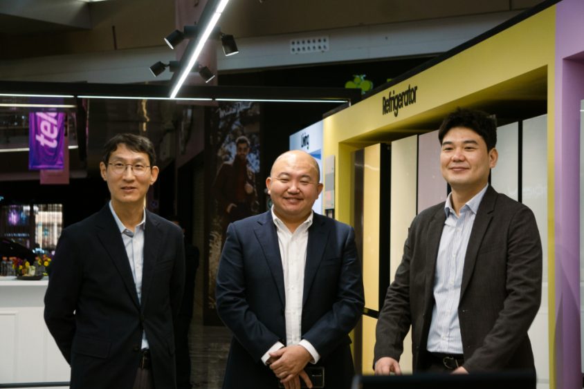 Samsung presenta su nuevo BESPOKE Side by Side, el refrigerador que ...