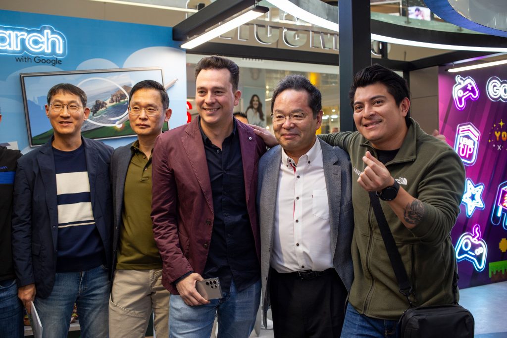 Samsung inaugura el GALAXY AI Experience Zone en el centro comercial ...