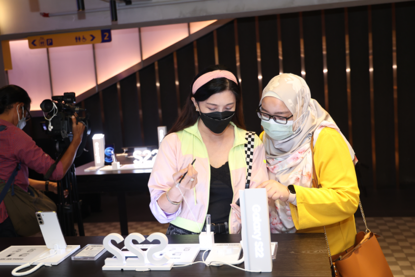 Celebrating a Night of Stars with the Galaxy S22 Series – Samsung ...