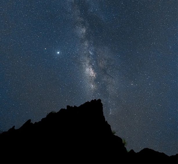 Perfect Your Nightscape Shots with Nightography on the Galaxy S22 ...