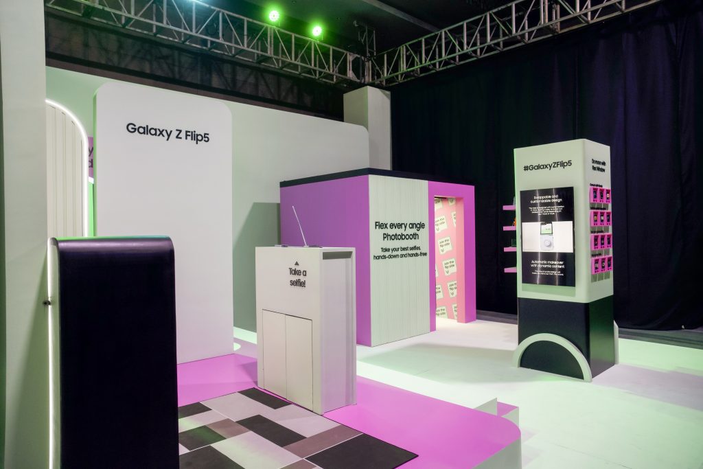 Unfold a New World and Join the Flip Side: Samsung debuts latest Galaxy ...