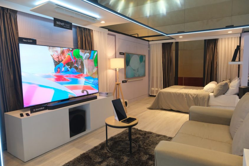 Samsung showcases the future of education and home living with seamless ...