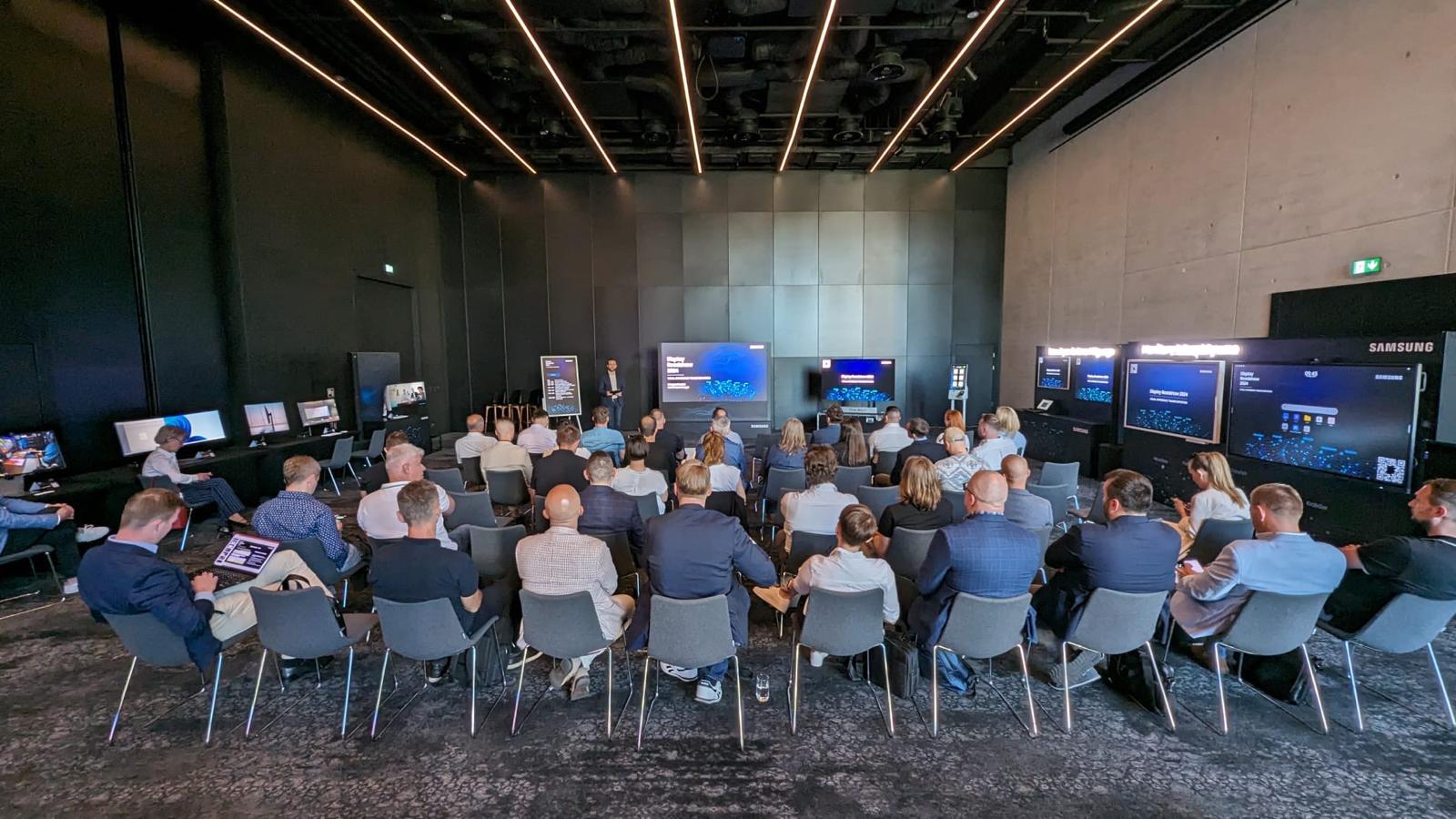 Samsung Display Roadshow: Visual Experience Transformation – seria ...