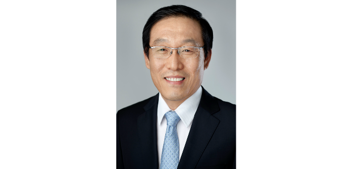 Президент и глава подразделения Device Solutions Samsung Electronics Ки ...