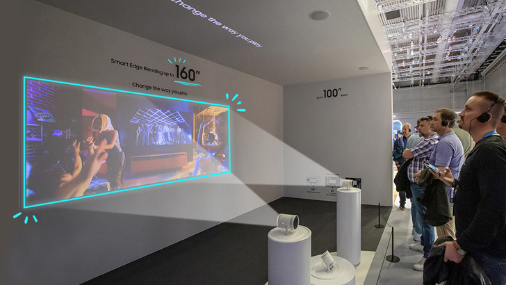 Новый взгляд на портативный экран: как создавался проектор The Freestyle второго поколения ...