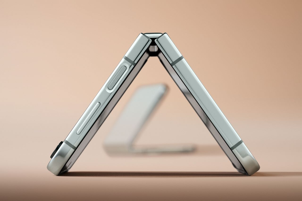 Flippin’ Fantastic: Redefining the Flip & Fold Experience – Samsung ...