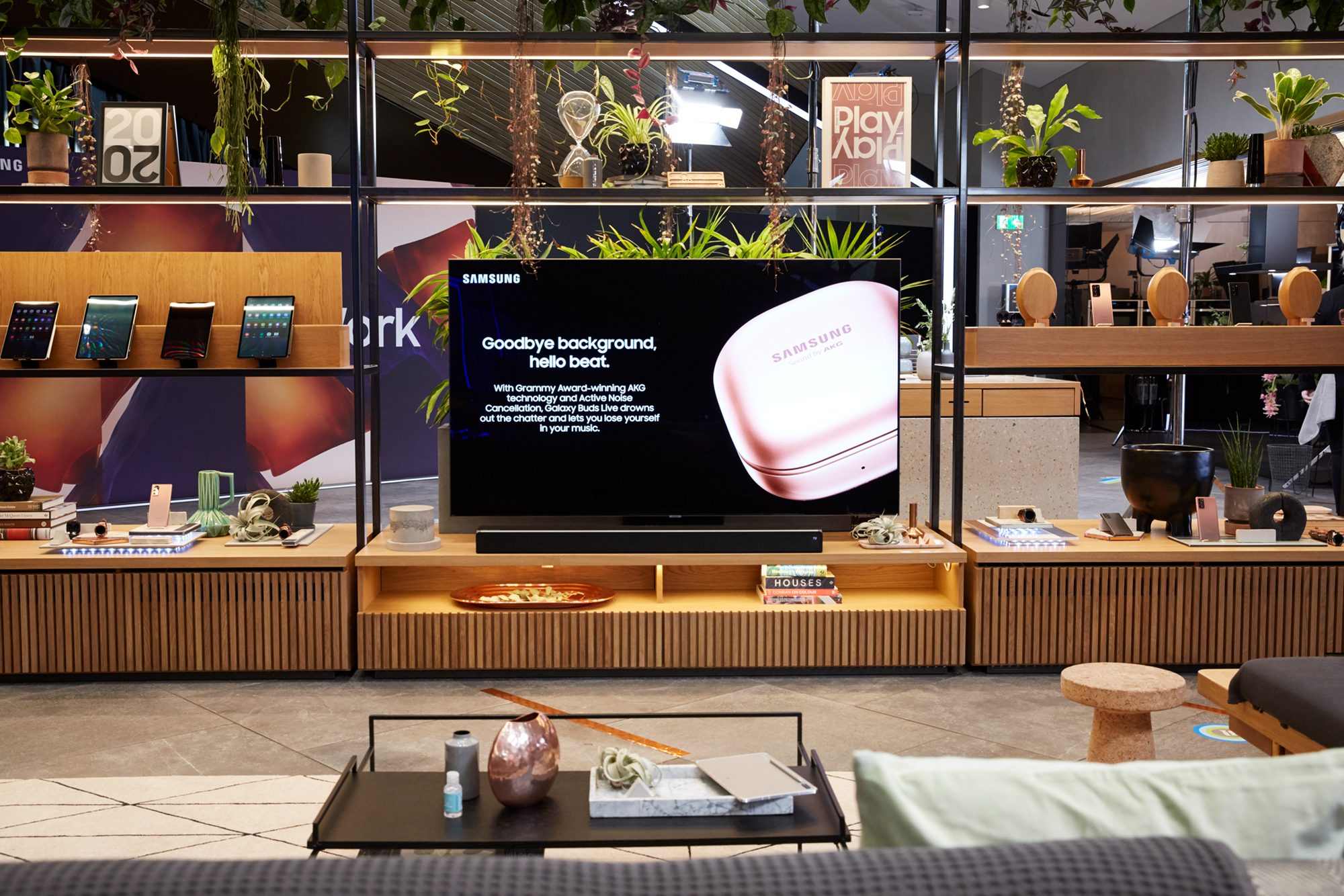 Charging Up London: The Ultimate Spot For Experiencing Samsung’s Latest ...