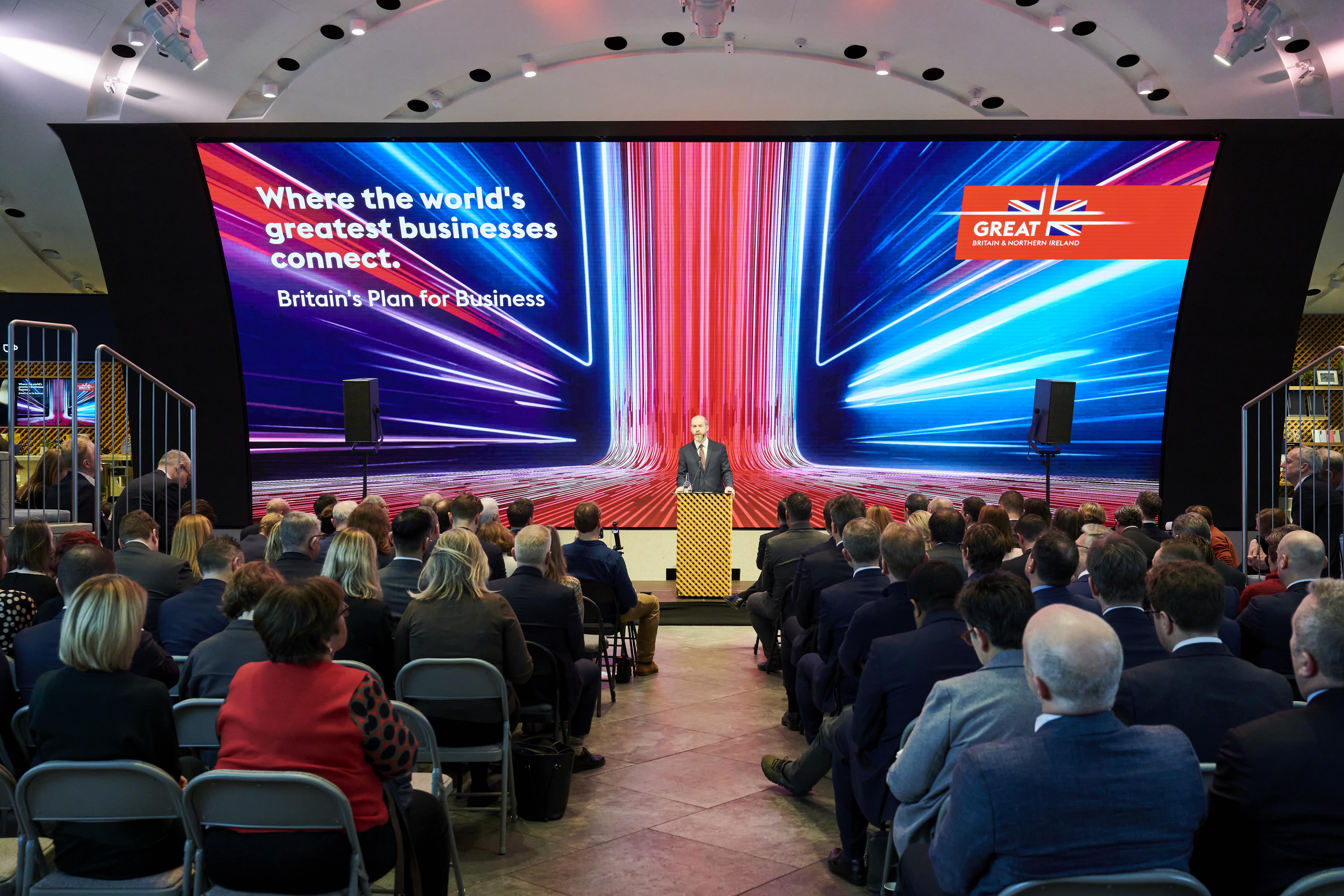 Samsung KX Welcomes Secretary of State for Business and Trade to Host ...