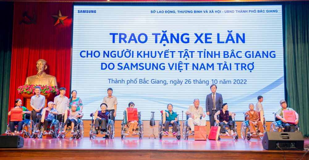 Samsung vượt mốc 2.600 xe lăn trao tặng cho người khuyết tật – Samsung ...
