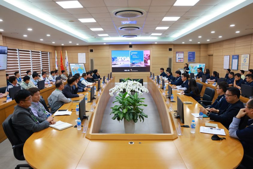 Trợ lý phiên dịch trên Samsung Galaxy S24 được sử dụng tại Lễ khởi động ...