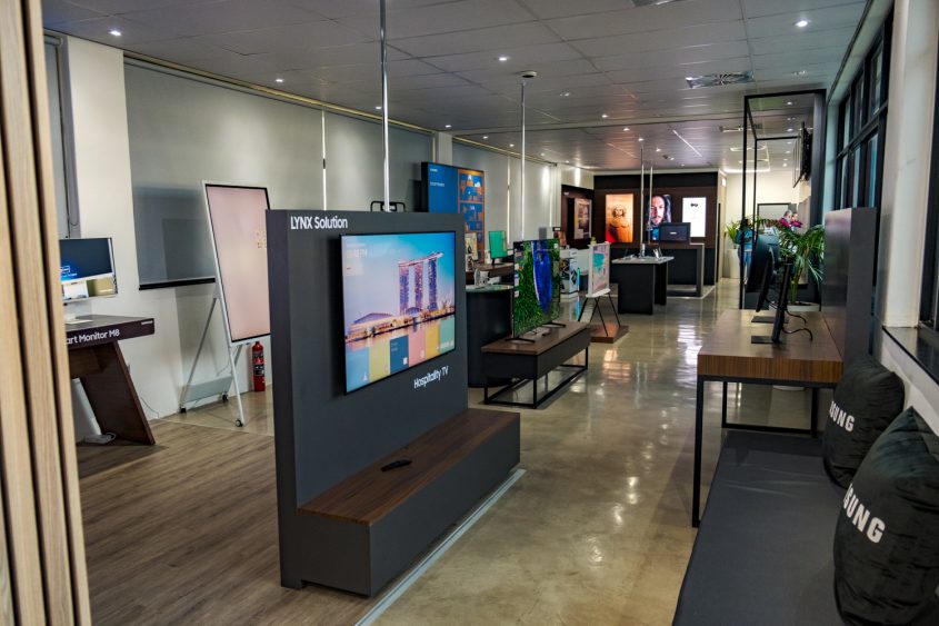 Samsung partners with Mustek to launch a one of its kind Experience ...