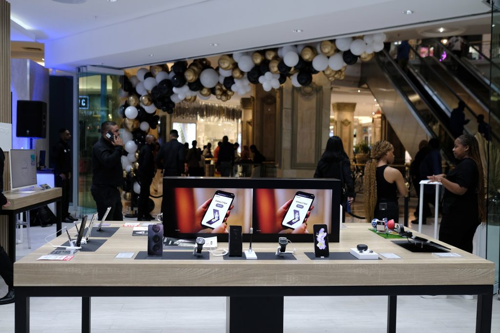 Samsung Relaunches Pavillion Brand Store – Samsung Newsroom South Africa