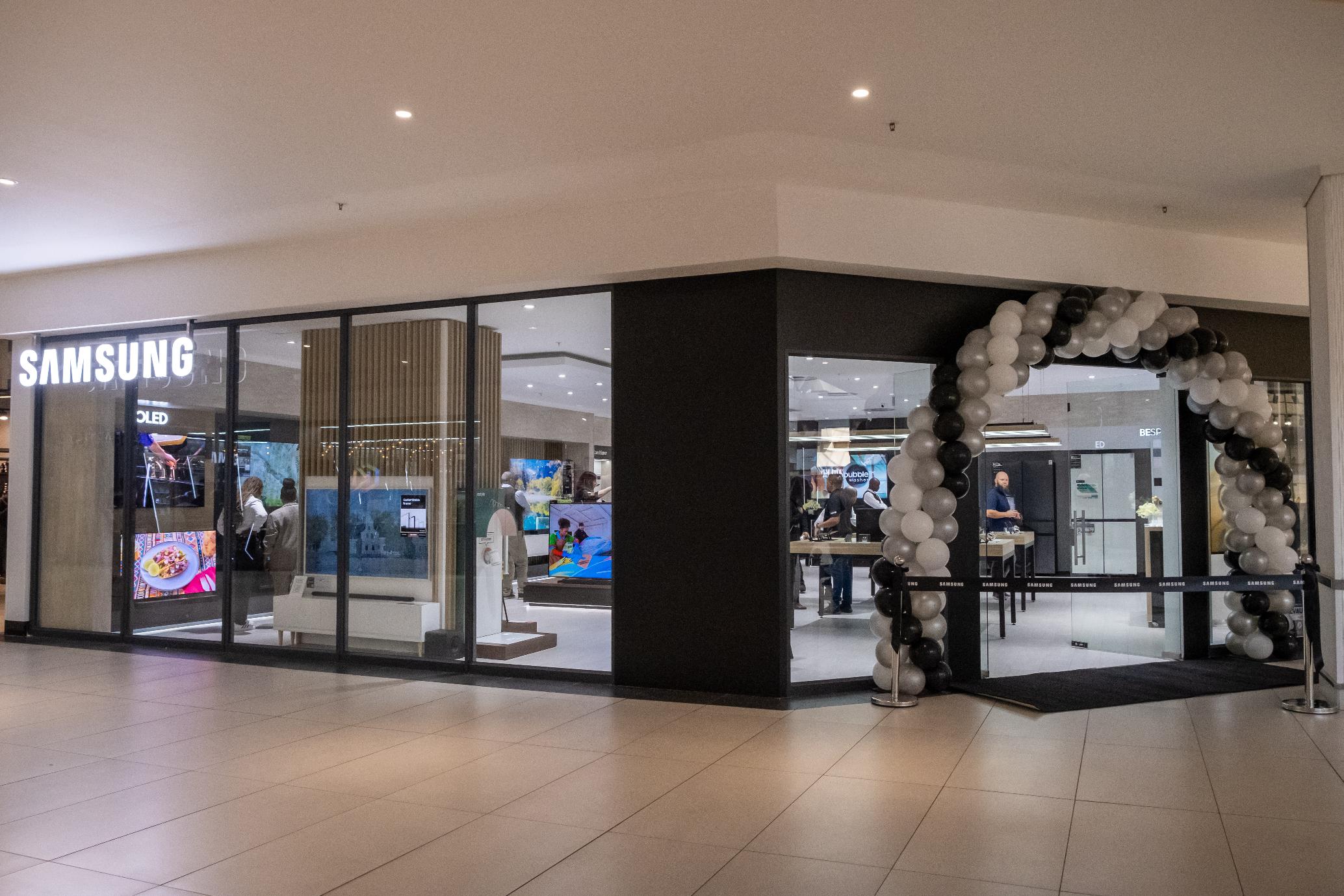 Samsung Brings Innovative Tech with the Opening of a New Store at ...